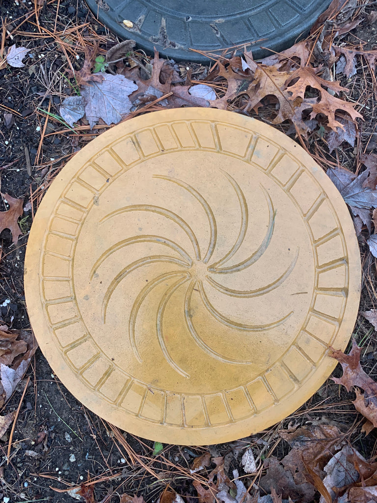 Mystic Wheel Stepping Stone – Tranquil Gardener